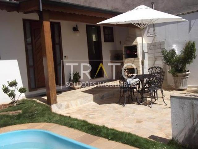 Casa à venda 3 quartos 250 m2 Parque Jambeiro