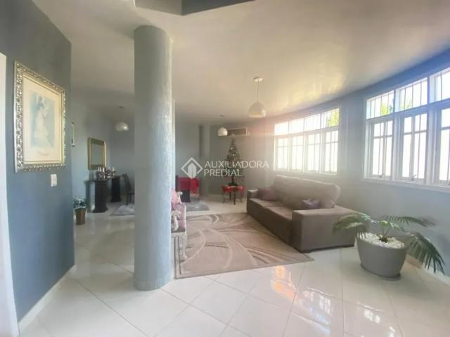 Casa a venda 3 quartos 2 suites bairro fatima