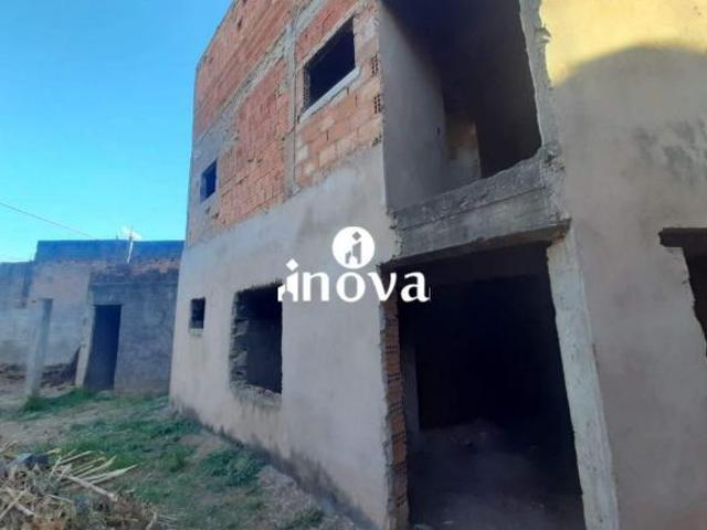 Casa à venda, 3 quartos, 2 suítes, 2 vagas, Fabrício Uberaba/MG