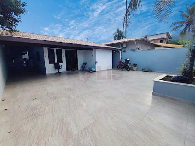 Casa à venda 3 Quartos, 2 Suites, 6 Vagas, 161M², Getuba, Caraguatatuba SP