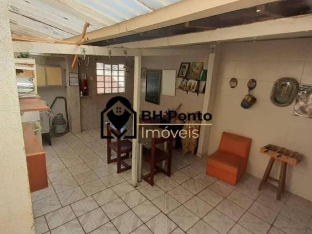 CASA A VENDA 3 QUARTOS, 2 VAGAS ALÍPIO DE MELO BH