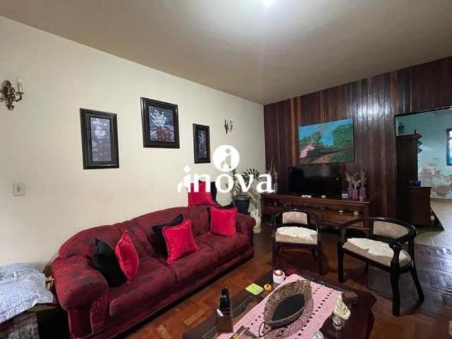 Casa à venda, 3 quartos, 2 vagas, Fabrício Uberaba/MG