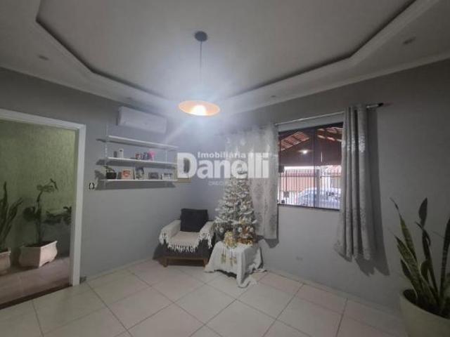Casa à venda, 3 quartos, 2 vagas, Parque São Luís Taubaté/SP