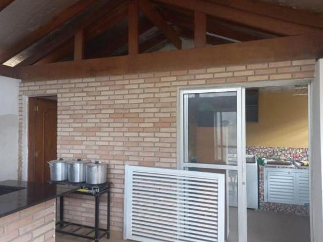Casa a venda 3 quartos, 2 vagas Perús SP Próximo da estação Perus