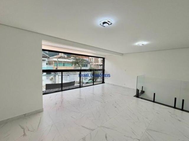 Casa a venda 3 quartos 3 suítes varandal Marapé Santos/SP