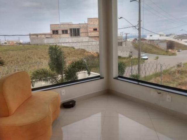 Casa à venda 3 Quartos, 3 Suites, 3 Vagas, 892.1M², Village Mantiqueira, Guaratinguetá SP
