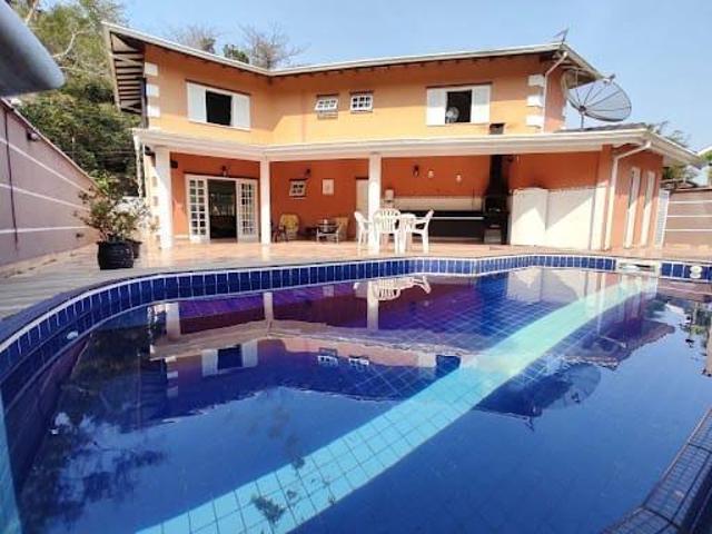 Casa à venda 3 Quartos, 3 Suites, 4 Vagas, 240M², Martim de Sá, Caraguatatuba SP