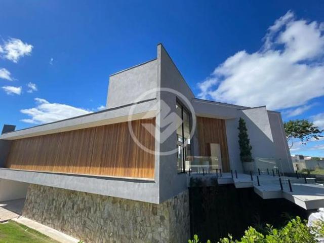 Casa à Venda, 3 Quartos, 3 Suítes, 5 vagas, em condomínio fechado, Condomínio Gran Royalle Lagoa S