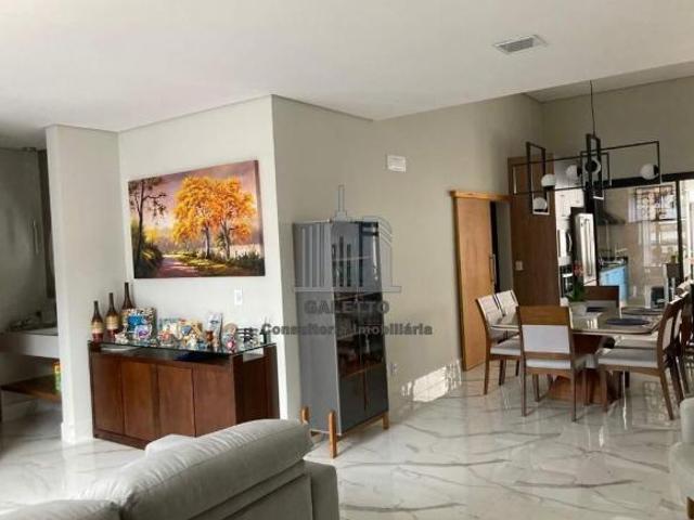 Casa à venda, 3 quartos, 3 suítes, 6 vagas, Roncáglia Valinhos/SP