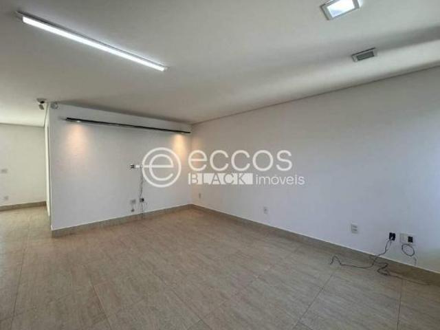 Casa à venda, 3 quartos, 3 suítes, 6 vagas, Tibery Uberlândia/MG