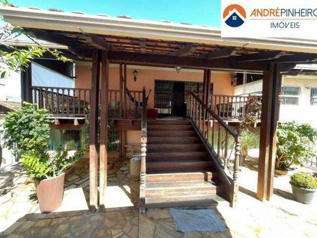 Casa à Venda 3 Quartos, 6 Banheiros, 3 Vagas 235m² Santa Amélia Belo Horizonte/MG R$ 1.360.0