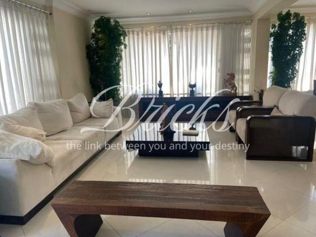 CASA A VENDA 3 SUITES 682M² CAMPO BELO