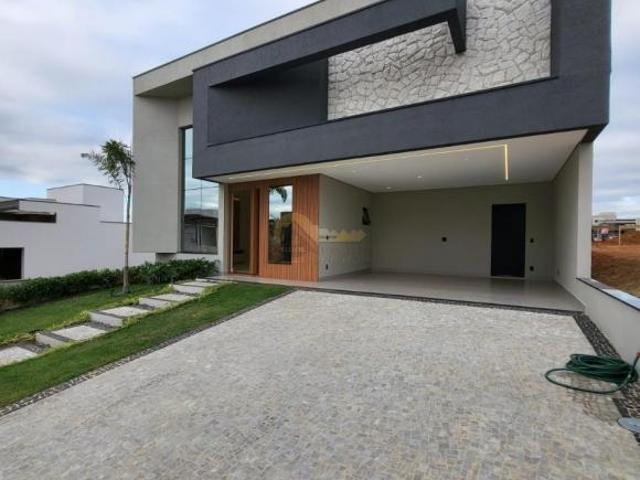 CASA A VENDA 3 SUITES, COM PISCINA, RICO EM MARCENARIA NO CONDOMÍNIO RESIDENCIAL DONA MARIA CAN