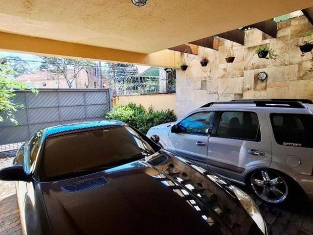 CASA A VENDA 3 SUITES JARDIM LEONOR MORUBISAO PAULO