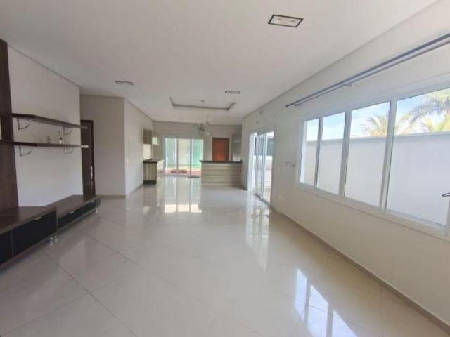 Casa à Venda 3 suítes Residencial Aldeia da Mata