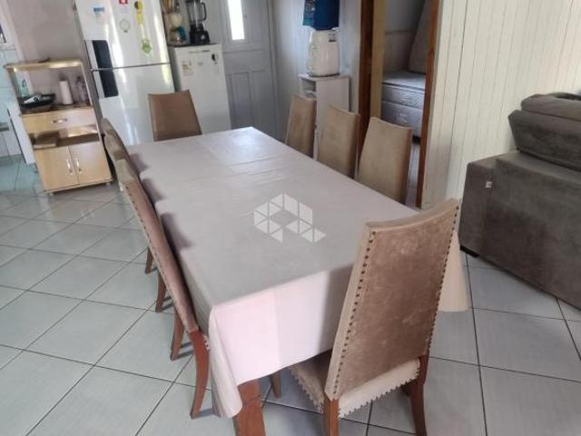 Casa a venda, 3dormitorios 1suite, com patio amplo em Capao da Canoa, 500mts mar