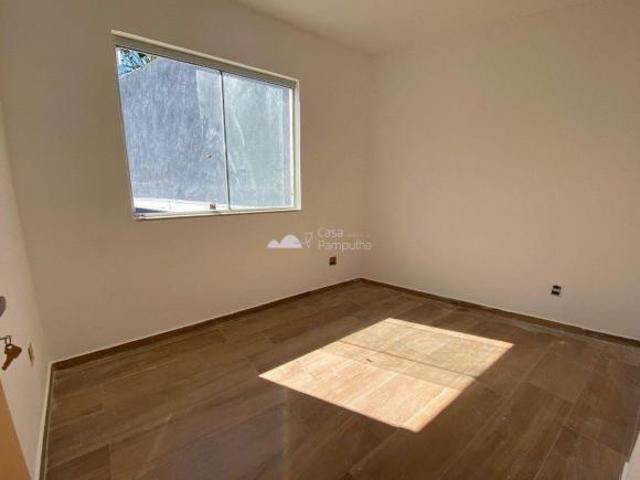 Casa à venda 02 quartos 1 banheiro 110m²