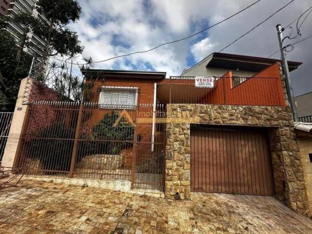 Casa à venda, 03 dormitórios, 01 suíte, 217 m², localização privilegiada, Vila Progresso, Jundiaí