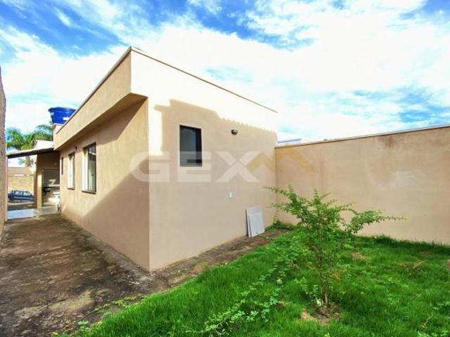 Casa à Venda, 03 Quartos 1 suíte no Bairro Antônio Fonseca em Divinópolis MG