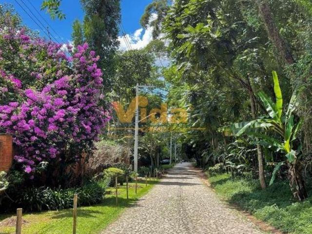 Casa á venda 03 quartos em Chácara do Refúgio Carapicuíba