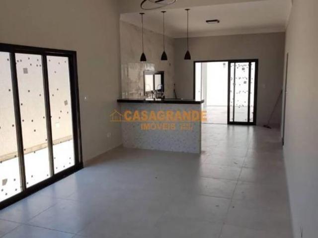 Casa à venda 03 quartos, no Residencial Alta Vista 1 Caçapava SP