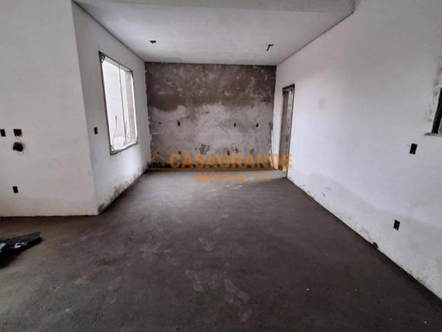 Casa a venda 03 quartos no Setville Altos de São José, SJC