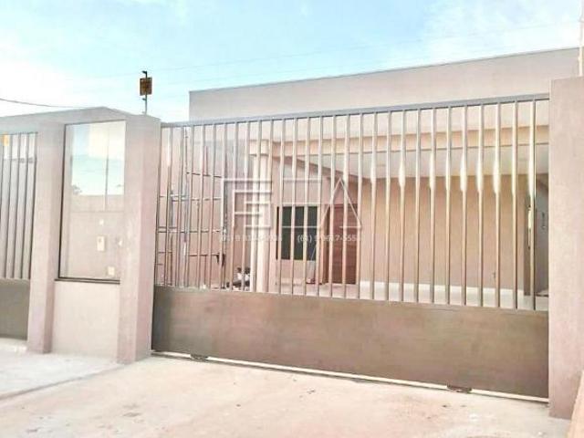 CASA À VENDA 03 QUARTOS SENDO 01 SUÍTE COM ÓTIMA LOCALIZAÇÃO