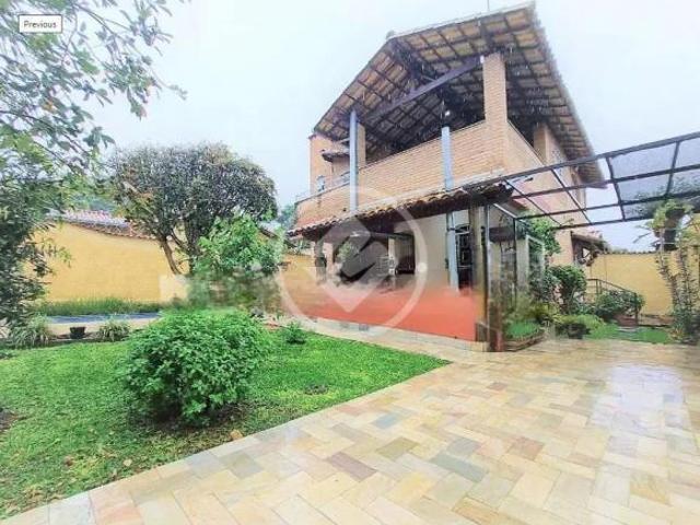 Casa à venda 04 quartos 03 suítes ambientes amplos e arejados Piscina Espaço gourmet com fo