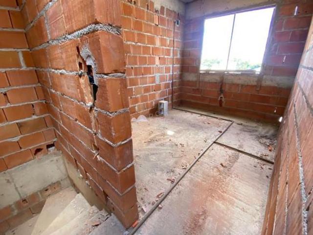 Casa à venda, 04 quartos 175m² Santa Amélia