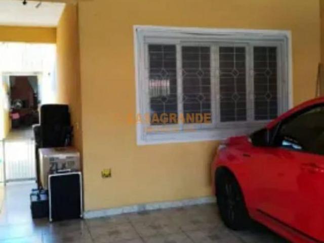 Casa à venda 04 quartos, 190mts no Residencial União, SJC