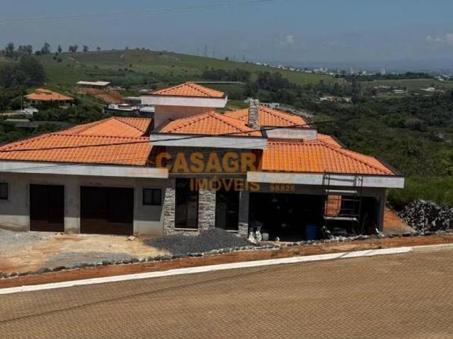 Casa a venda 04 quartos 299,68m² no Cond. Terras de Sta Mariana Caçapava