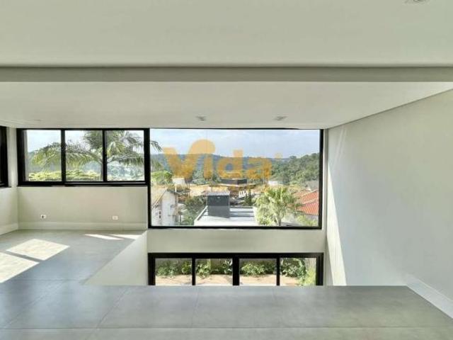 Casa á venda 04 quartos em São Paulo II Cotia
