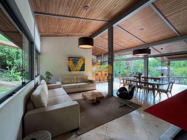 Casa á venda 05 quartos em Chácaras do Peroba Jandira