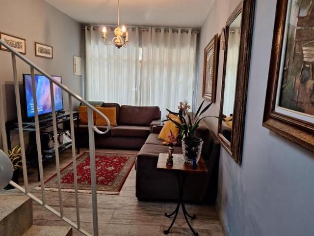Casa a venda 125m2 com 3 quartos 1 suíte Butantã quintal para seu pet USP