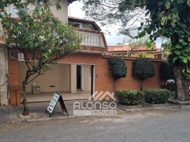 CASA A VENDA, 120m², 3 QUARTOS 1 SUÍTE, VARANDA, CHURRASQUEIRA, JARDIM ESTER