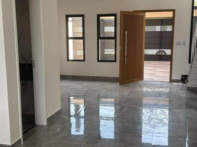 Casa à venda 135m² 3 suítes 2 vagas Condomínio Portal dos Ipês III Cajamar!