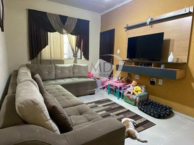 Casa à Venda 138.75m², 2 dormitórios, 1 banheiro, 2 vagas de garagem