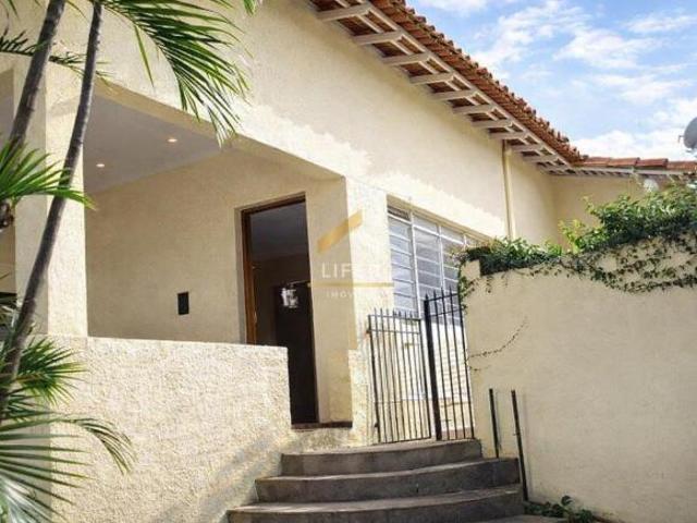 Casa à Venda – 150 m² – Esquina – Ótima Localização – Aceita Financiamento