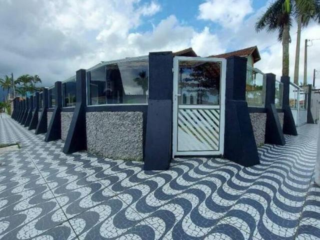 Casa residencial à venda em Praia Grande Balneário Flórida | 4 quartos, 3 suítes e piscina