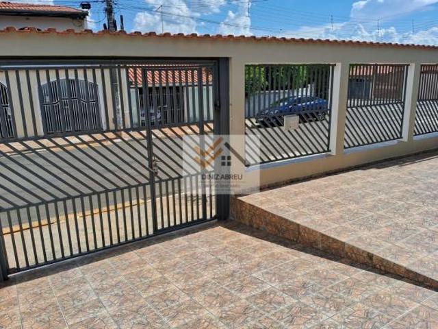 Casa à Venda