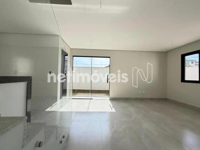 Casa à Venda 177m²  3 Quartos 1 com Suíte 2 Vagas Planalto/BH