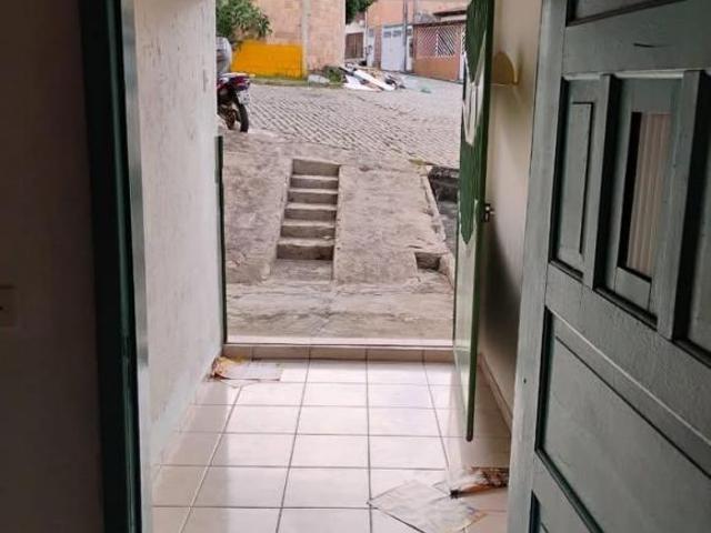 CASA A VENDA