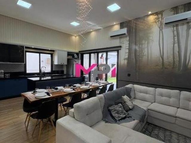 CASA A VENDA 208 M² NO CONDOMÍNIO BELLA VITTA JUNDIAÍ/SP