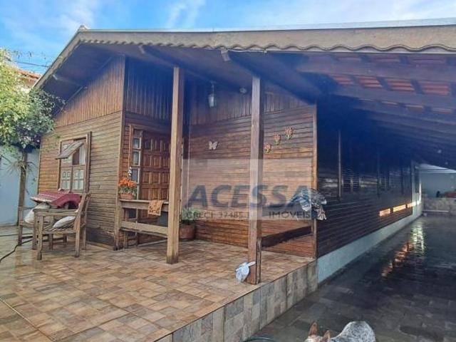 Casa à venda, 225 m² por R$ 490.000,00 Jardim Chácara dos Pinheiros Botucatu/SP
