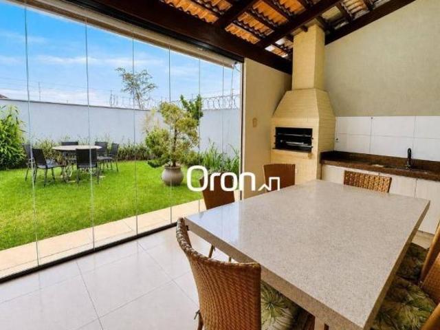 Casa com 3 dormitórios à venda, 236 m² por R$ 990.000,00 Setor Faiçalville Goiânia/GO