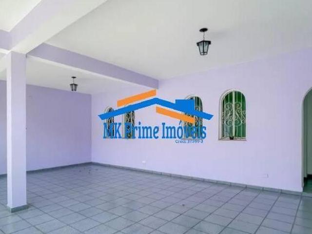 Casa à Venda 238m² com 4 Quartos, 3 banheiros Jd. Abril Osasco