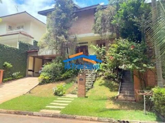 Casa à venda 246m² com Piscina, 5 quartos, 1 suíte, 4 vagas PQ dos Princí