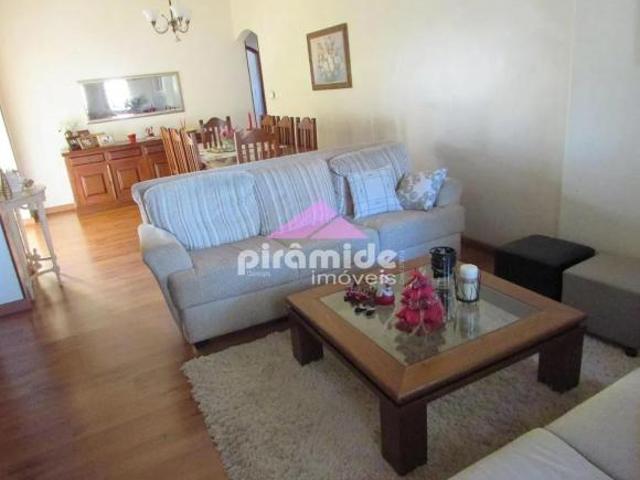 Casa à venda, 240 m² por R$ 950.000,00 Vila Maria São José dos Campos/SP