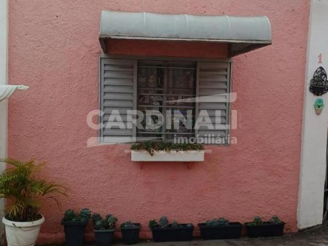 CASA À VENDA