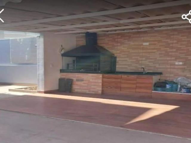 CASA A VENDA